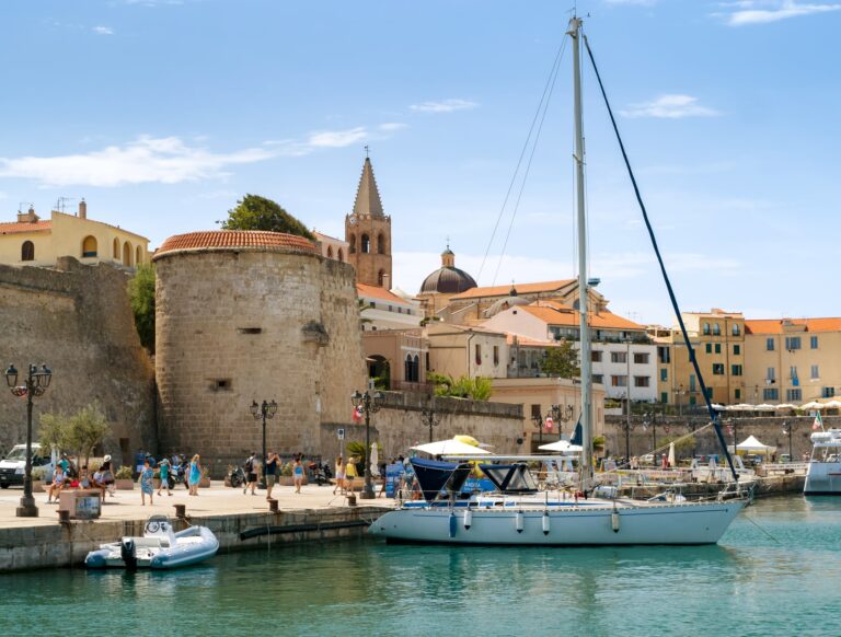 Cosa Vedere a Bronte il cuore verde del pistacchio in Sicilia – Italia ...